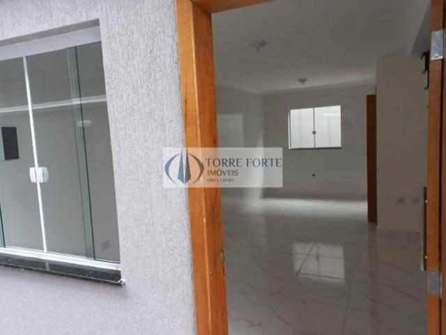 Sobrado novo em condominio com 2 suites 1 vaga coberta no Parque Boturussu