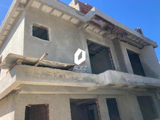 SOBRADO NOVO EM CONDOMINIO DE ALTO PADRÃO COM 3 QUARTOS 2 VAGAS DE GARAGEM