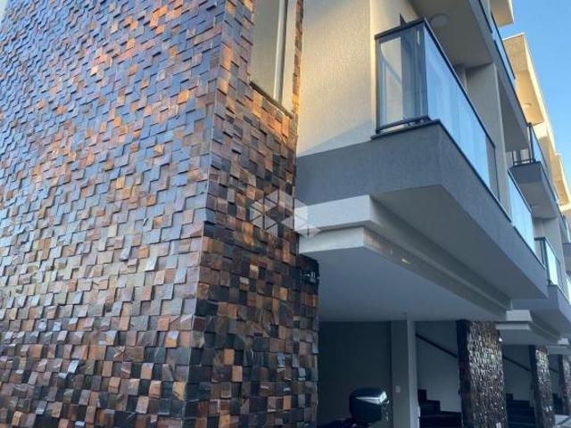 Sobrado novo em condomínio fechado na Vila Formosa 2 suítes, acabamento de alto padrão e garagem c