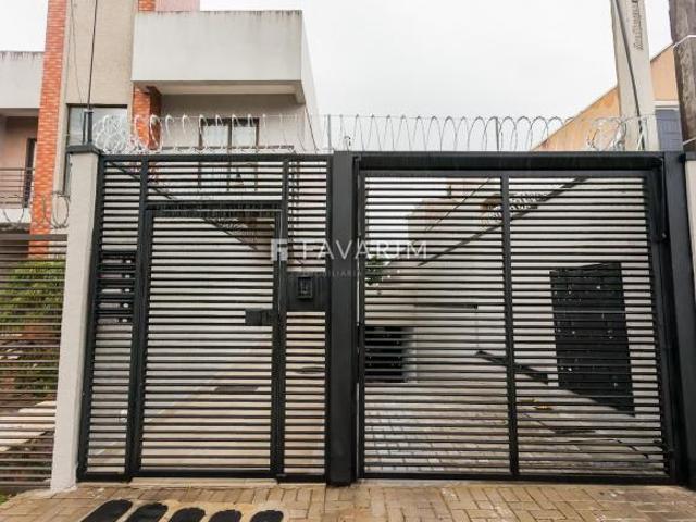 Sobrado novo em estilo Boulevard ao lado da Igreja