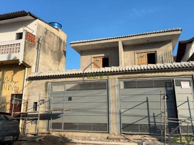 Sobrado Novo em Osasco: 3 quartos, Quintal e 4 Vagas no Jardim das Flores