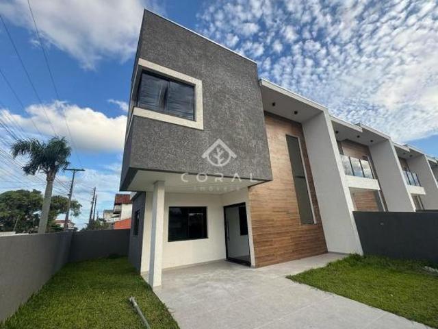 Sobrado novo em Praia de Leste com 3 dormitórios