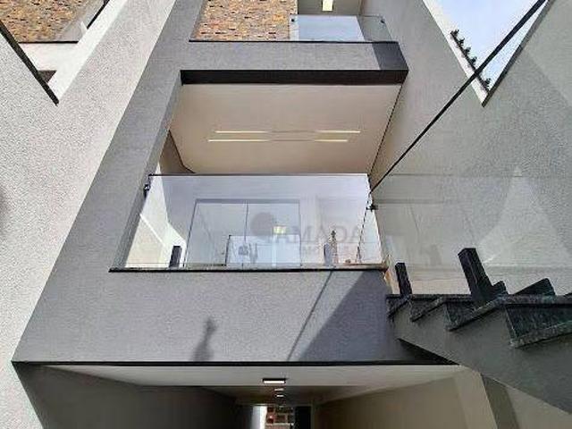 Sobrado novo frontal com 3 quartos sendo 3 suítes, área gourmet, 5 vagas à venda, 160 m² por R$ 1.10