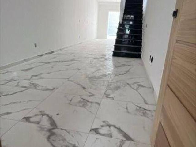 Sobrado novo frontal com 3 quartos sendo 3 suítes, Piscina, 2 vagas à venda, 125 m² por R$ 730.000