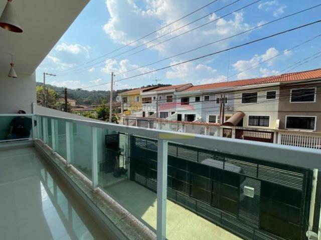 Sobrado novo Horto Florestal 4 dorms. / 2 suítes / 3 vagas