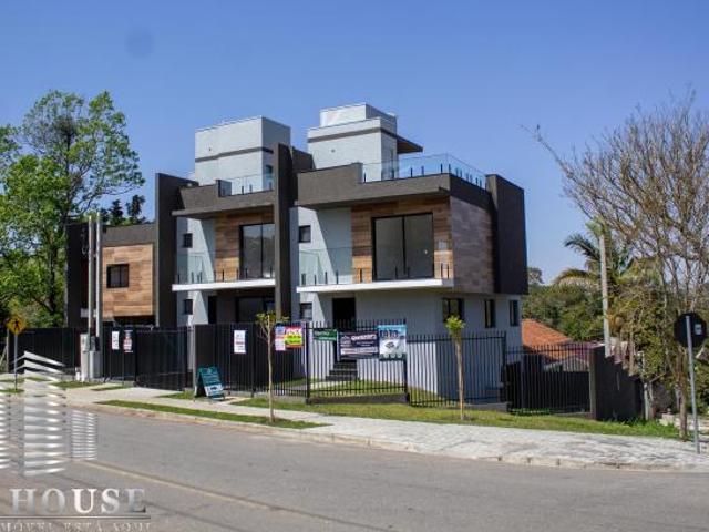 Sobrado NOVO no Bairro Abranches – Oportunidade Única!