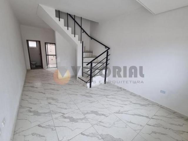 Sobrado novo no bairro dos Golfinhos em Caraguatatuba Sp R$350.000,00