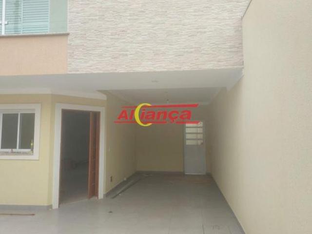 SOBRADO NOVO NO JARDIM PARAVENTI COM 3 SUÍTES, SENDO UMA DAS DELAS COM CLOSET, 2 COM COM VARANDA