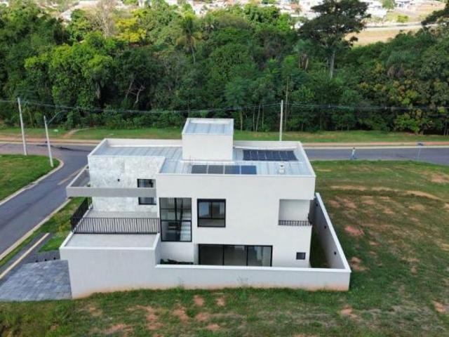 Sobrado novo no Jardins Versalhes Aparecida de Goiania