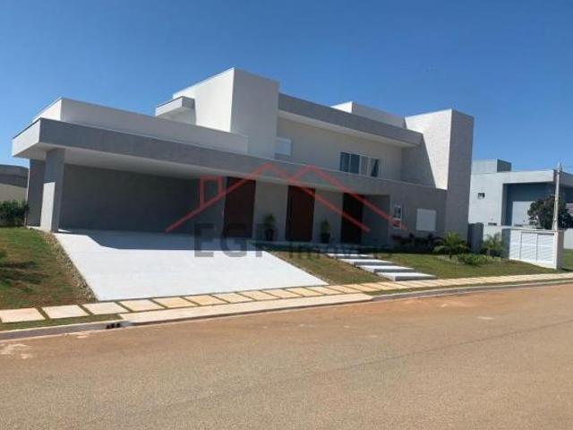 Sobrado novo no Residencial Evidence, Araçoiaba da Serra/ SP 4 suítes, 3 salas com gourmet integrad