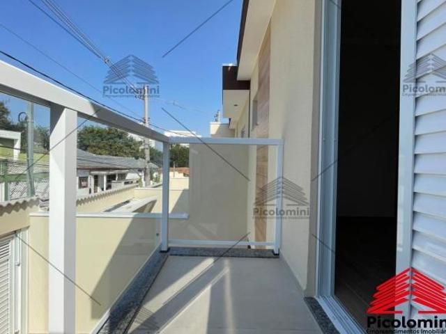 Sobrado novo na Vila Alpina, 100m2, fácil acesso ao metrô Vila Prudente, 3 quartos 1 suíte, sacada