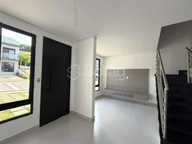 Sobrado novo para venda, três suítes no condomínio residencial MontBlanc Village em Vinhedo SP