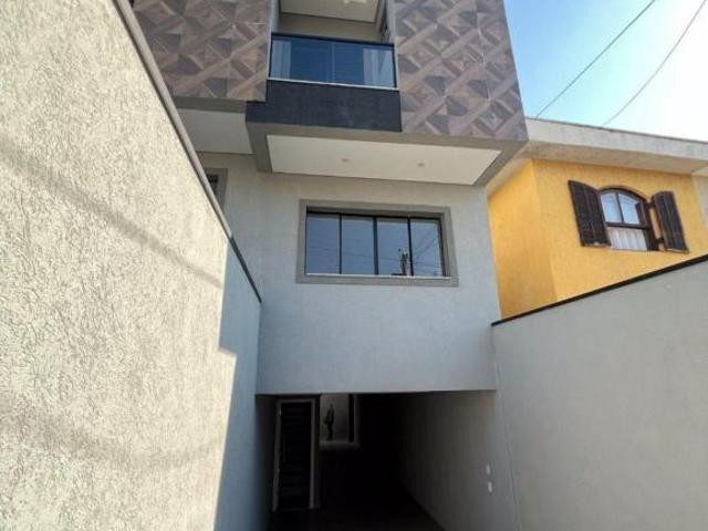 Sobrado novo pronto pra morar com uma localização de dar inveja