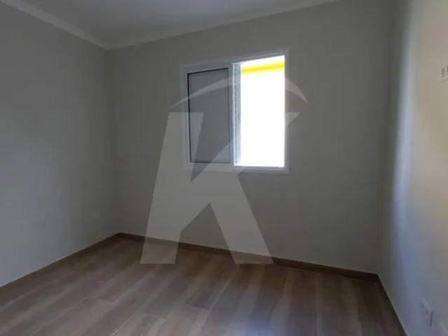 Casa Nova á Venda com 3 quartos, sendo 1 suíte e 2 vagas. Aceita Permuta