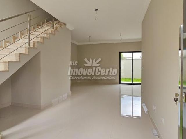Sobrado novinho em condomínio fechado de 144 m² co
