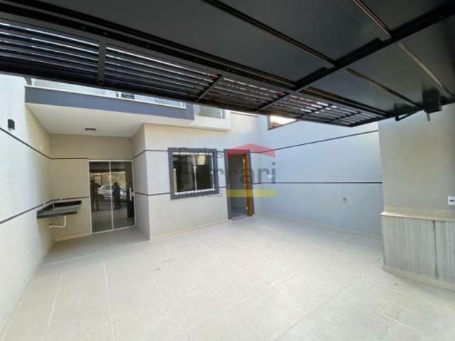 Sobrado novíssimo na Água Fria, 3 suítes, 2 vagas 105 metros úteis Estuda permuta