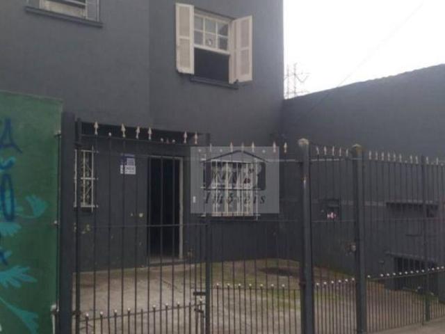 SOBRADO ÓTIMA LOCALIZAÇÃO