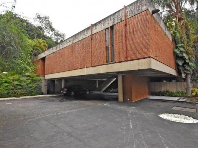 Sobrado. OPORTUNIDADE ÚNICA PARA INVESTIDORES, CONSTRUTORES E INCORPORADORES. Área de terreno: 3.10