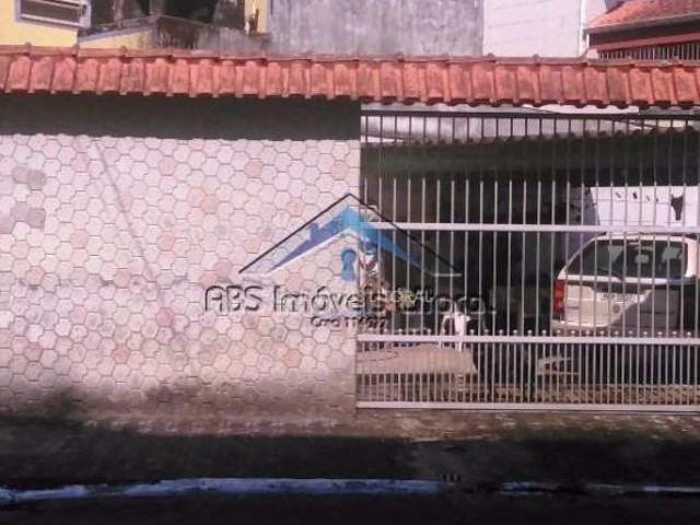 Sobrado à 100m da praia com piscina e churrasqueira
