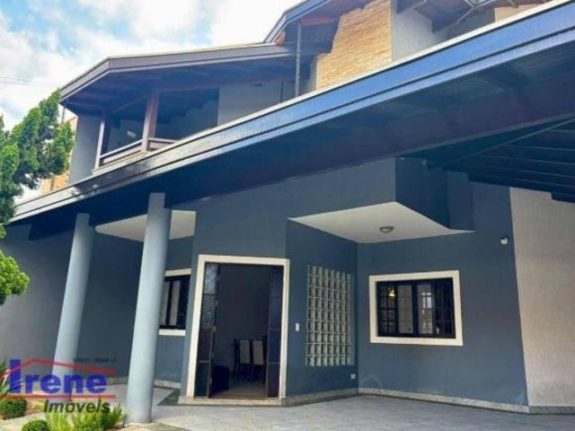 Sobrado a 50 metros da praia com 3 dormitórios à venda, 212 m² por R$ 1.490.000 Centro Itanhaém