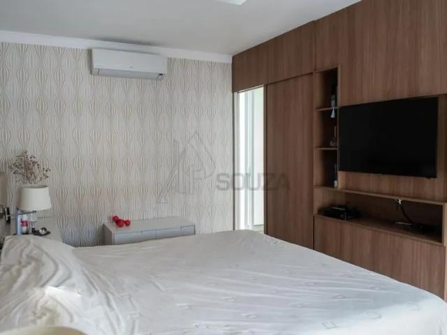 Sobrado a Alto Padrão Venda com 450 m² 3 Suítes 8 Vagas Churrasqueira Mandaqui