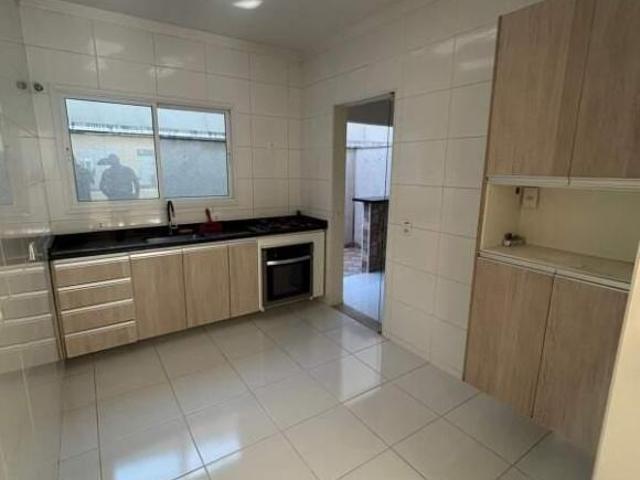 Sobrado à venda, 3 Dorm. com suíte, 105m², Jd. Santa Maria, Jacareí/SP