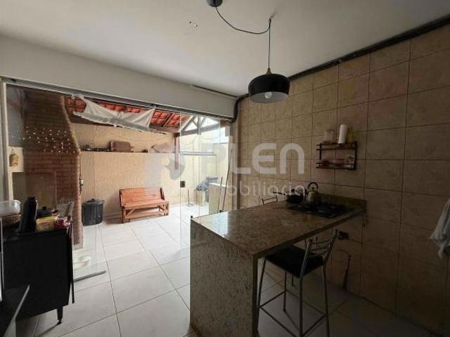Sobrado à venda, 3 dorm, suítes, 4 vagas, ar condicionado Tremembé São Paulo, SP