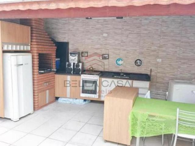 Sobrado a venda 3 dormitórios, 4 vagas e quintal com churrasqueira