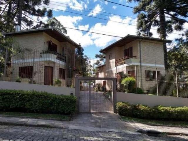 Sobrado à venda, 3 dormitórios, 2 vagas, Petrópolis, Caxias do Sul, RS