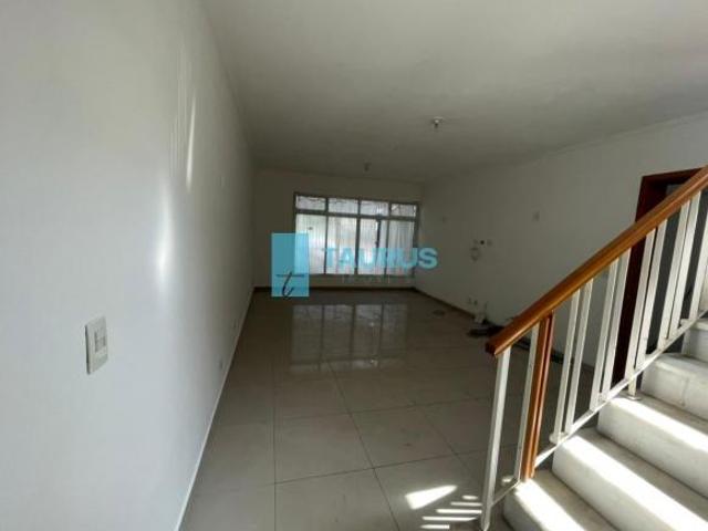 Sobrado à venda, 3 dormitórios, 2 vagas, 216m², Planalto Paulista