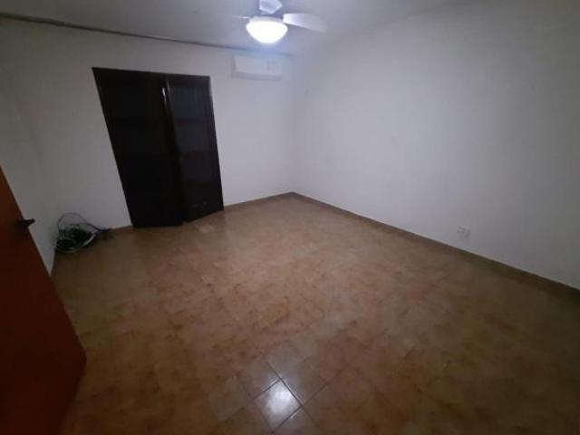 Sobrado à venda,3 dormitorios,3wc, 1 suite,4vagas,rua tranquila,face acesso a linha de onibus para m