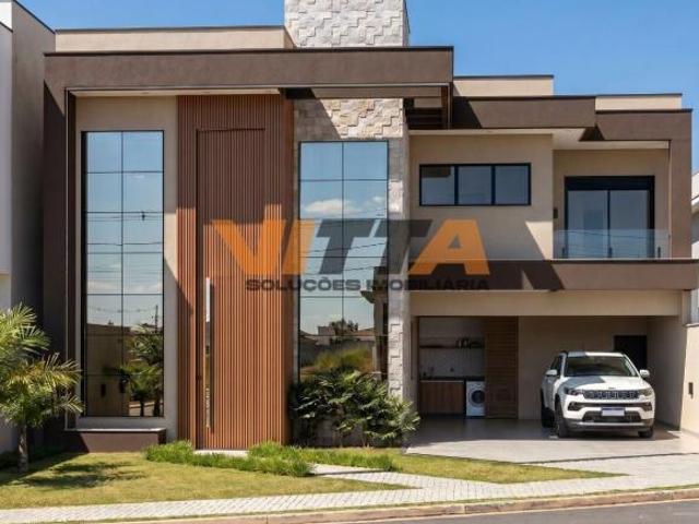 Sobrado à venda 3 Dorms. 3 Suítes, 256 m² Iguaçu Araucária/PR