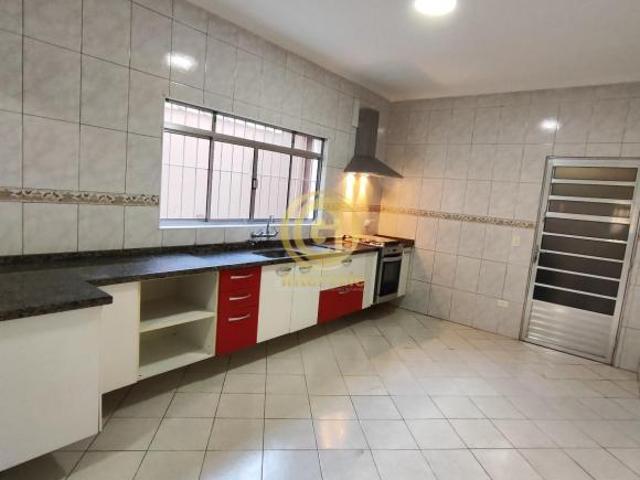Sobrado à Venda 3 Pavimentos Residencial União em São José dos Campos SP Casa com 3 quartos, 1