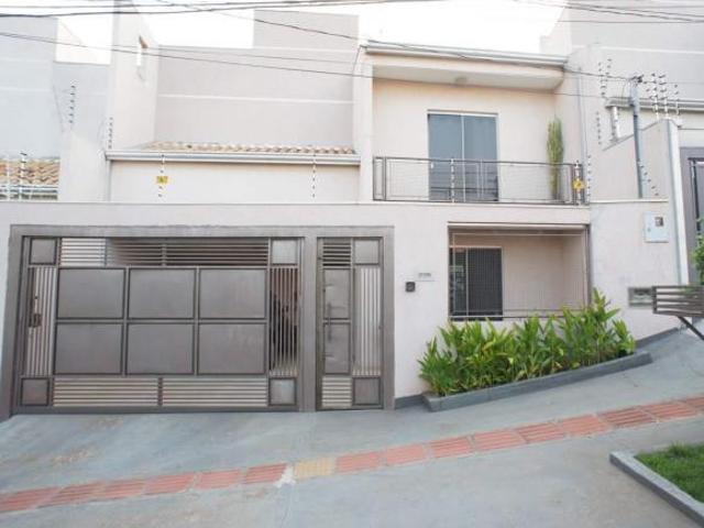 Sobrado à venda, 3 quartos, Monte Castelo Campo Grande/MS