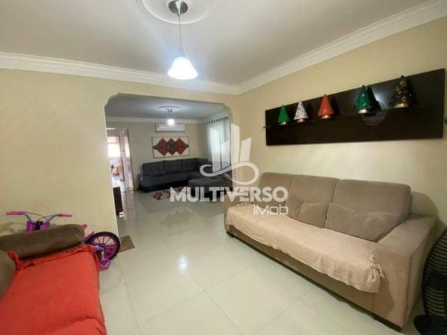 Sobrado à venda, 3 quartos no bairro Vila Belmiro em Santos