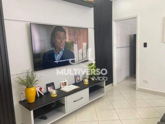 Casa térrea com 193m², localizado na Guilhermina, 02 dormitórios + edícula