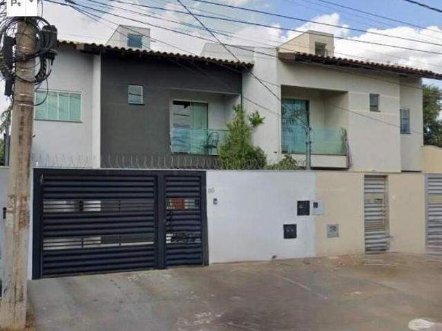Sobrado à venda, 3 quartos, Vila Carlota Campo Grande/MS