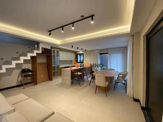 Sobrado à venda 3 quartos 1 suíte, 191 m² por R$ 1.790.000 Santa Felicidade Curitiba/PR