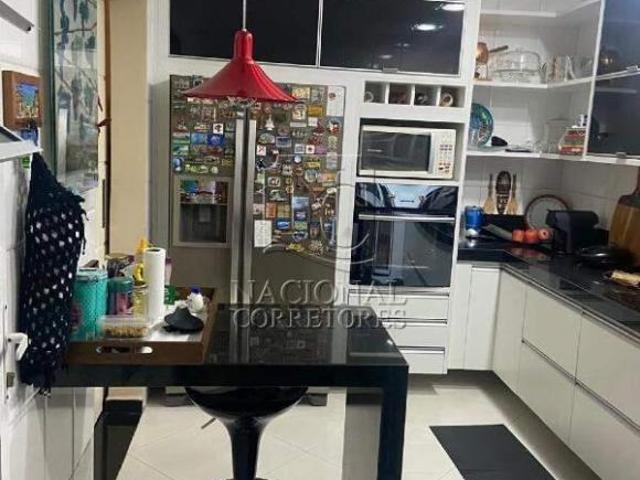 Sobrado à venda, 3 quartos, 1 suíte, 2 vagas, Vila Floresta Santo André/SP