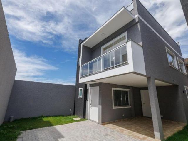 Sobrado à venda, 3 quartos, 1 suíte, 2 vagas em condomínio Santa Felicidade