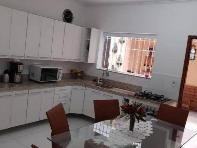 Sobrado à venda 3 quartos 1 suíte 2 vagas Itapoan Santo André SP