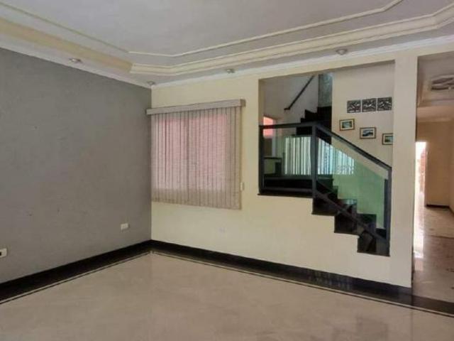 Sobrado à venda 3 quartos 1 suíte 2 vagas Jamaica Santo André SP