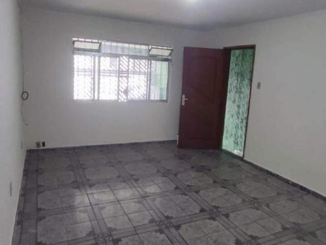 Sobrado à venda 3 quartos 1 suíte 2 vagas João Ramalho Santo André SP