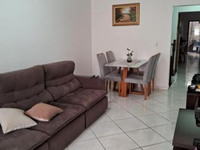 Sobrado à venda 3 quartos 1 suíte 2 vagas Pires Santo André SP