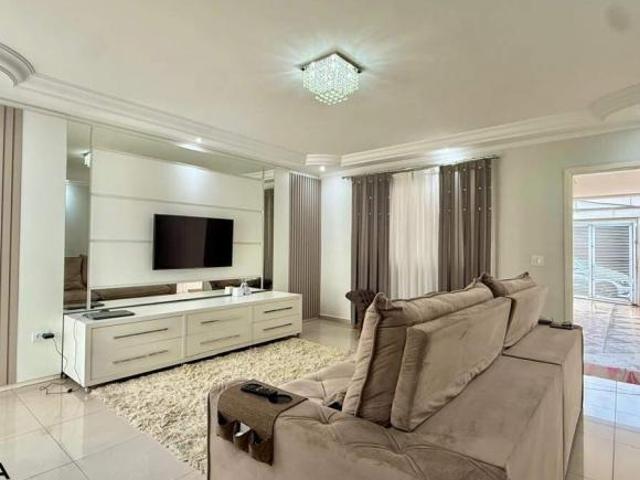 Sobrado à venda 3 quartos 1 suíte 4 vagas + área de 150m² com salão