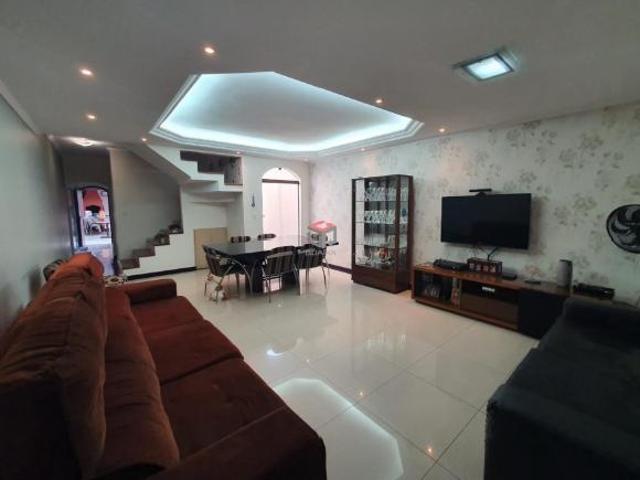 Sobrado à venda 3 quartos 1 suíte 4 vagas Camilópolis Santo André SP