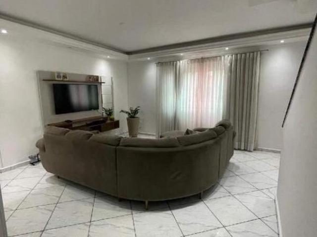 Sobrado à venda 3 quartos 1 suíte 4 vagas Floresta Santo André SP