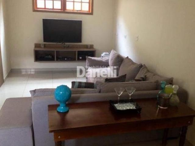 Sobrado à venda, 3 quartos, 1 suíte, 4 vagas, Parque Residencial Bom Conselho Taubaté/SP