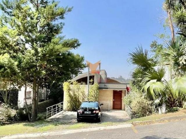 Sobrado à venda, 3 quartos, 1 suíte, 4 banheiros, 2 vagas, 275m², Condomínio Palos Verdes Granja V