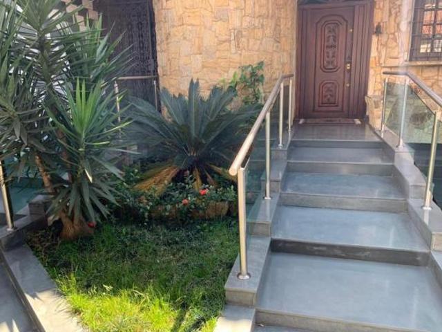 Sobrado à venda, 3 quartos, 1 suíte, 5 vagas, Vila Lúcia São Paulo/SP